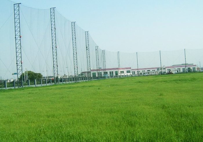 Features and selection of the golf course fence - Liulin Zoo Mesh Supplier